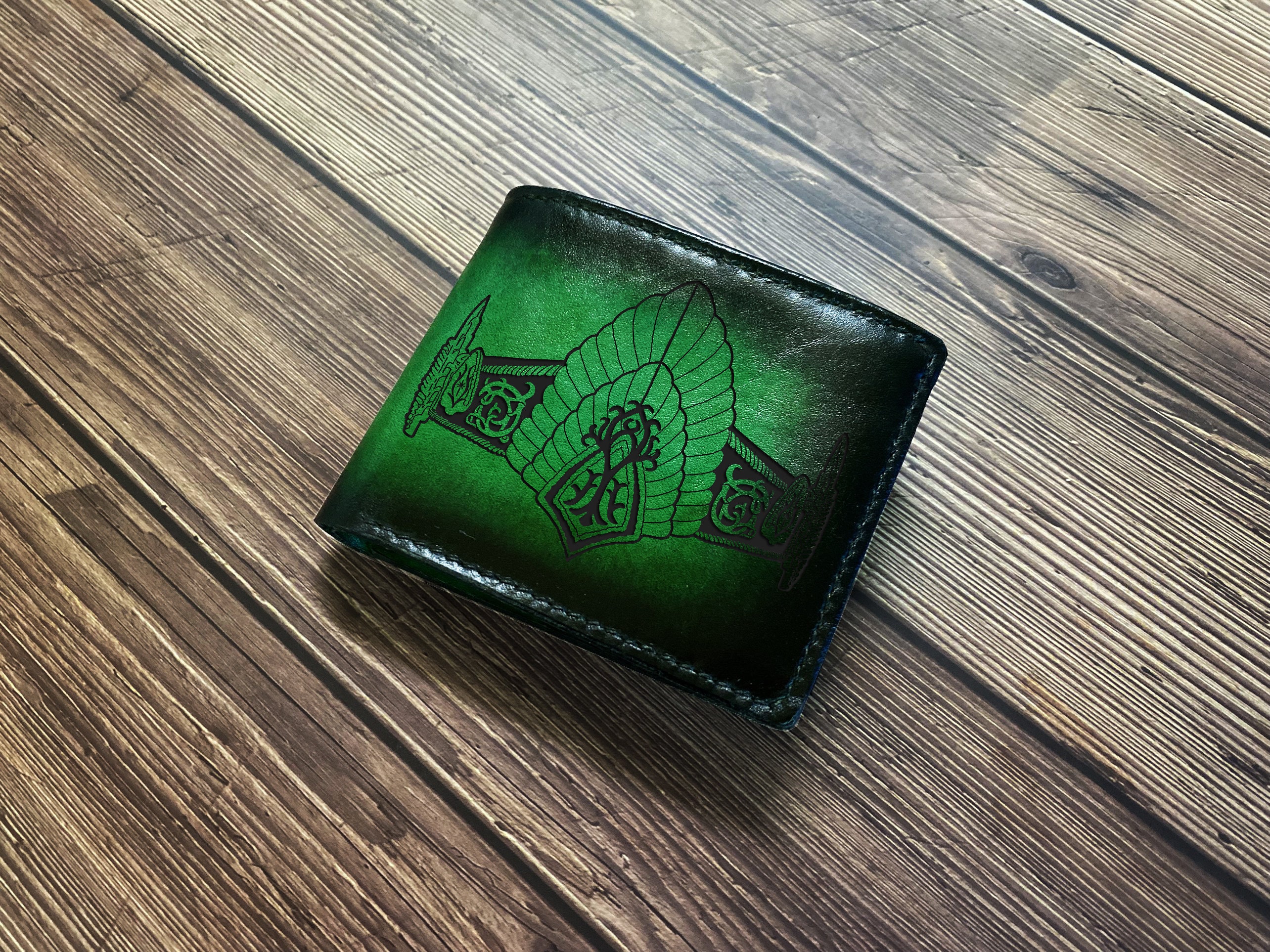 Rohan Crown of Aragon Leather Handmade Wallet, LOTR Fan Gift Ideas ...
