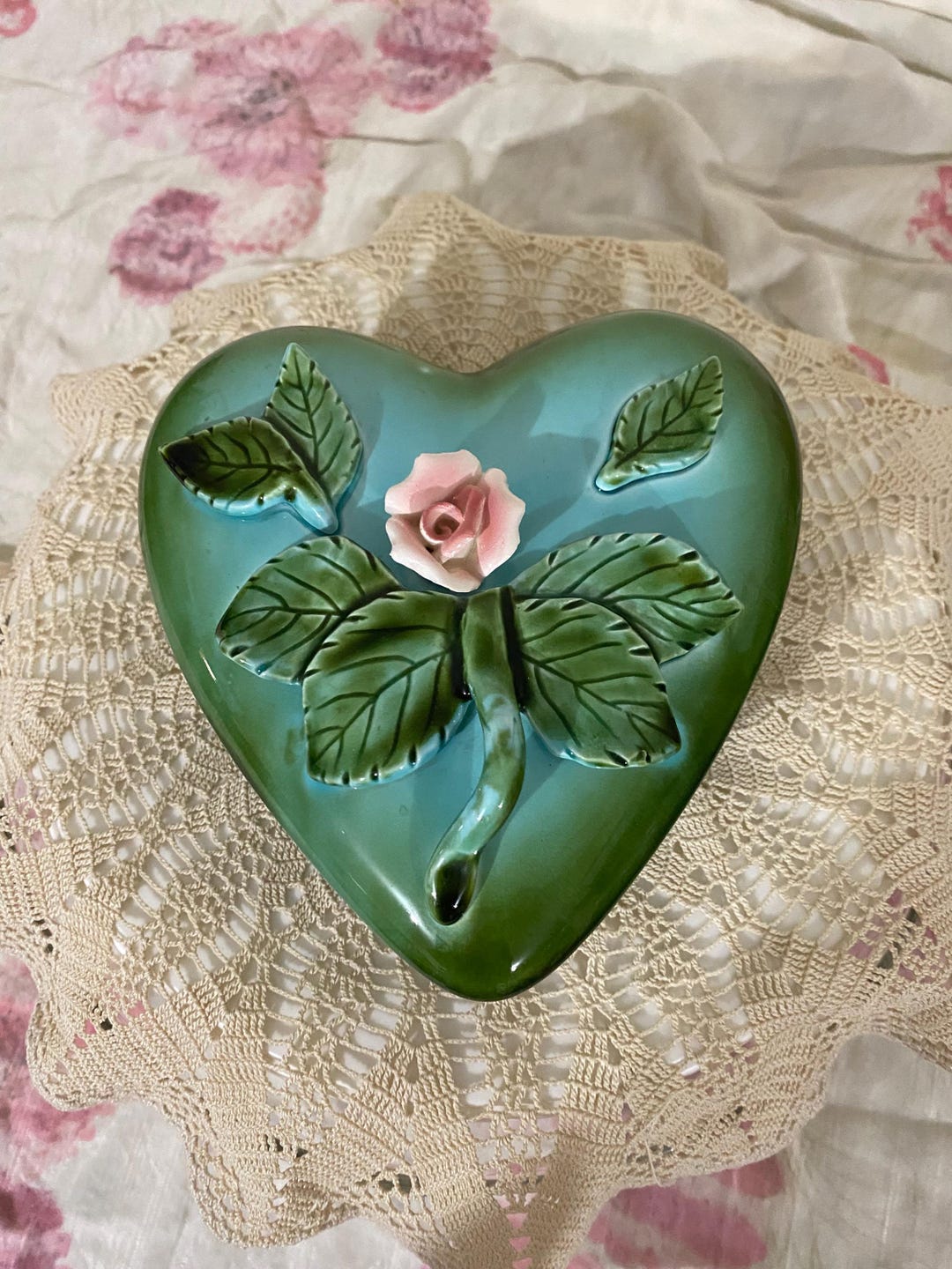 MCM Heart Dish With Matching Lid With a Pink Rose on Top, Turquoise and ...