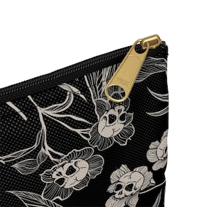 Gothic Floral Pouch, Spooky Skull Flower Accessory Clutch, Makeup Tote ...