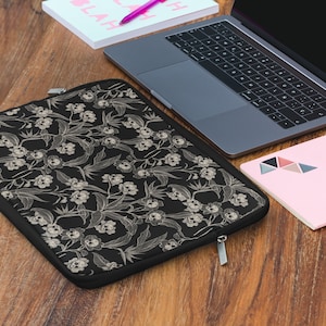 Gothic Floral Laptop Sleeve, Spooky Tiki Skull Flower Protective Tablet ...