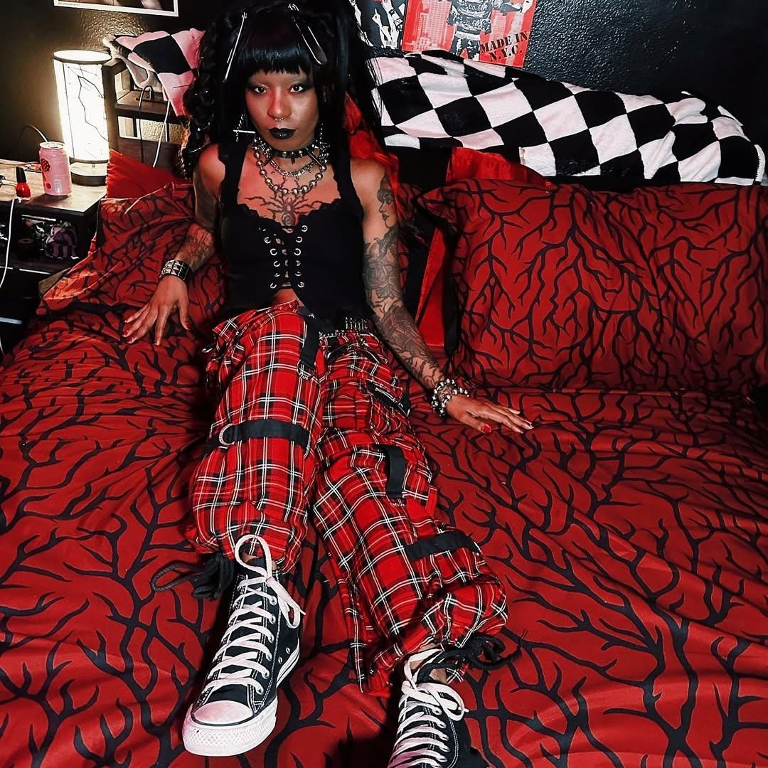 Red Thorn Bedding, Dark Blood Gothic 3-piece Duvet Cover & Pillowcase ...