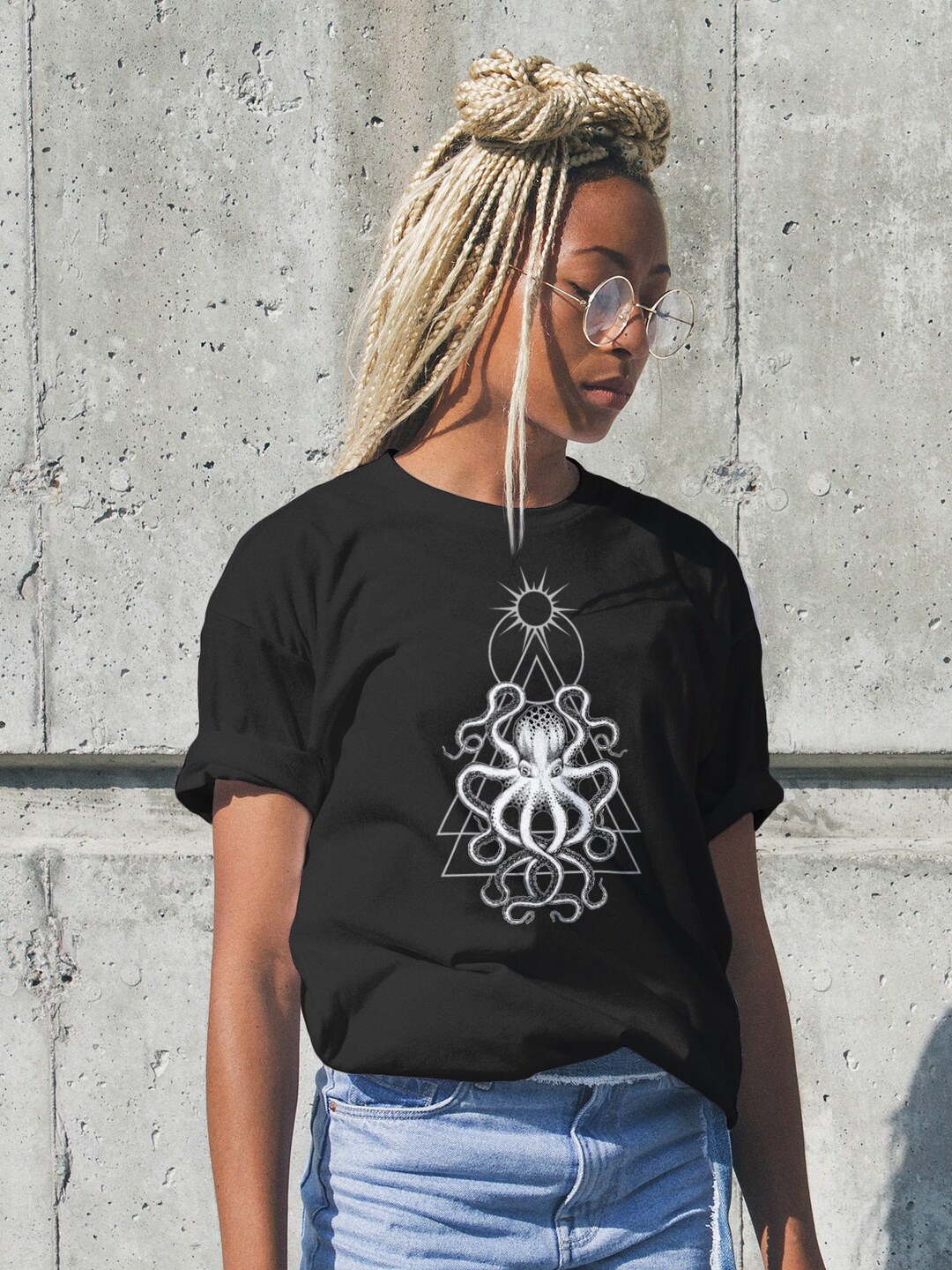 Occult Octopus Tee, Witchy Sea Creature Tshirt, Ritual Cephalopod Shirt ...