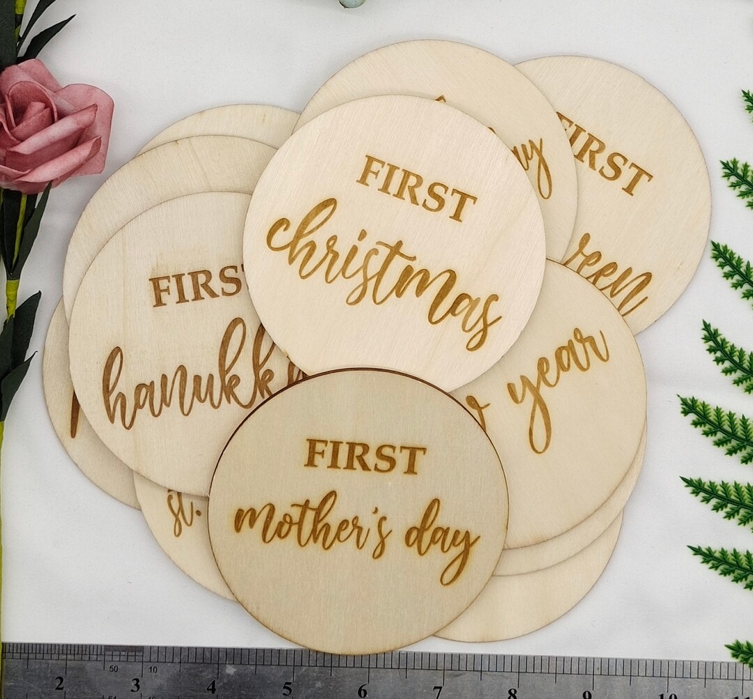 First Holiday Milestones Milestone Discs Baby's Firsts Milestone Set ...