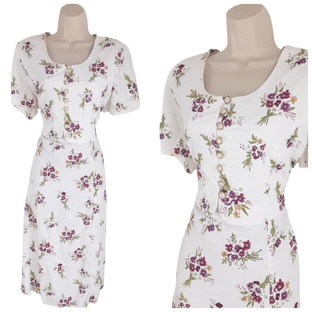 Vintage 80s Allison Che Women's White Floral Print Buttoned Bib Tie ...