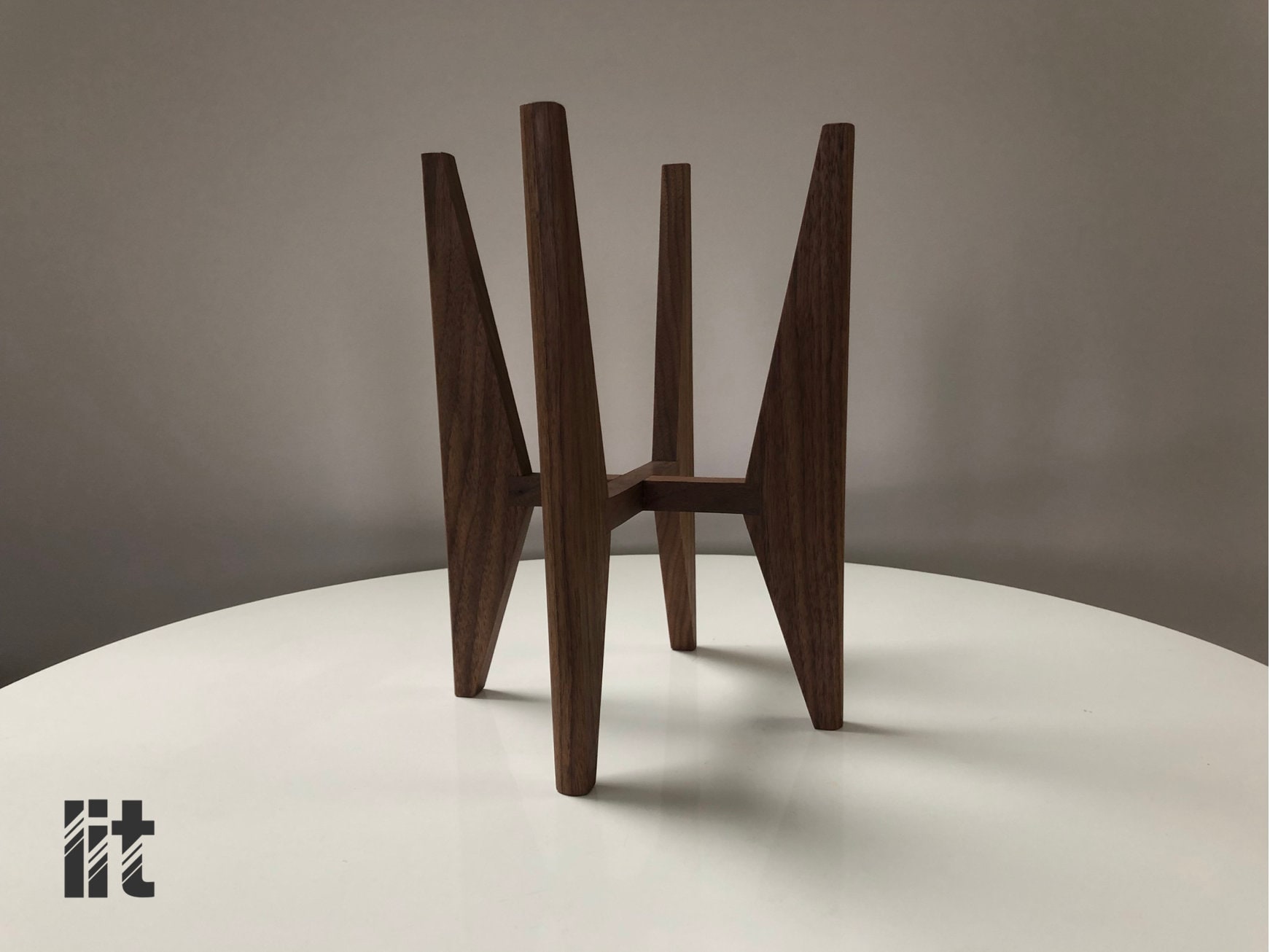 Helix Modern Plant Stand - Etsy