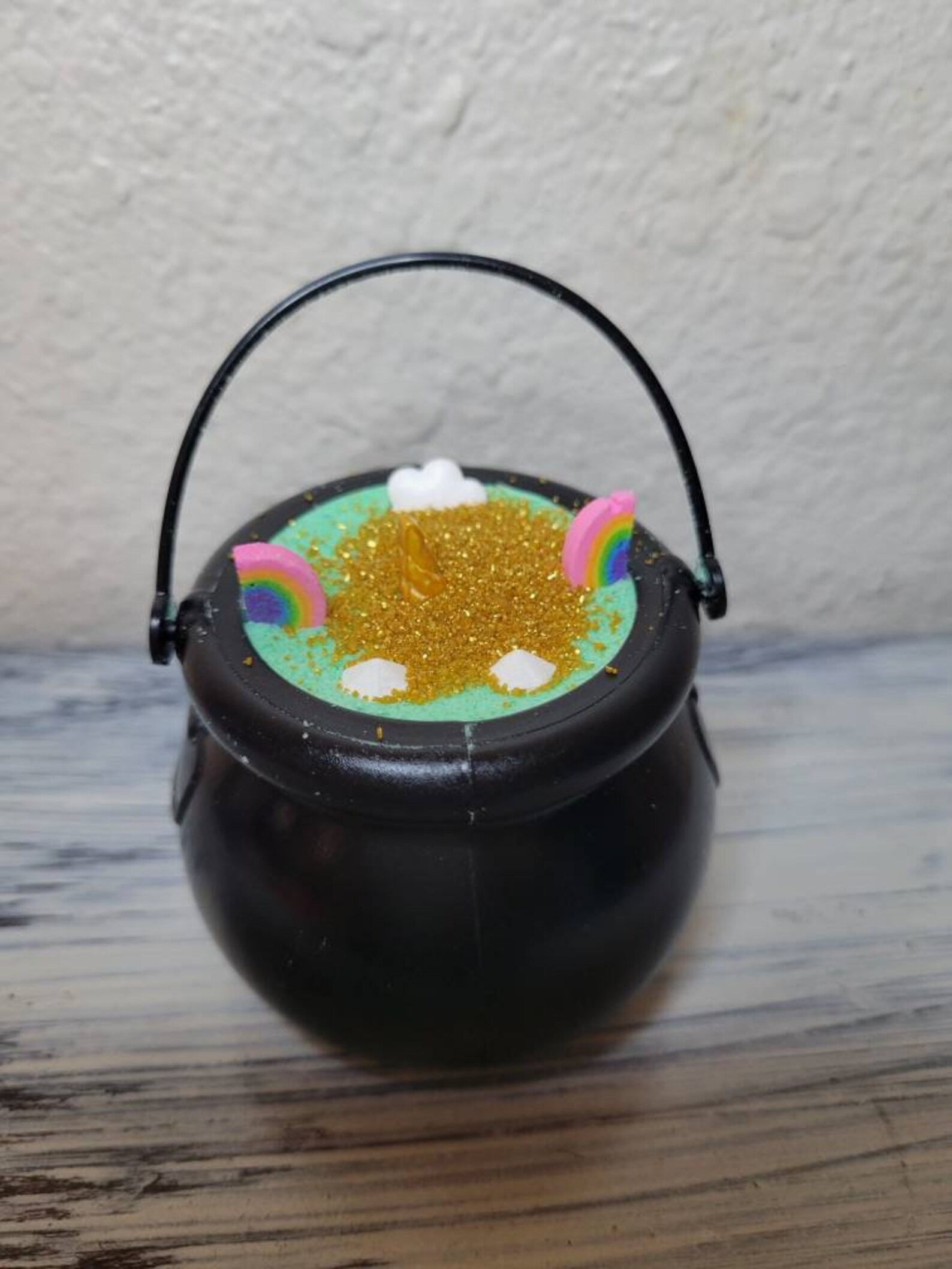 Pot of Gold Bath Bomb / Lucky Charms Bath Bomb / Saint - Etsy