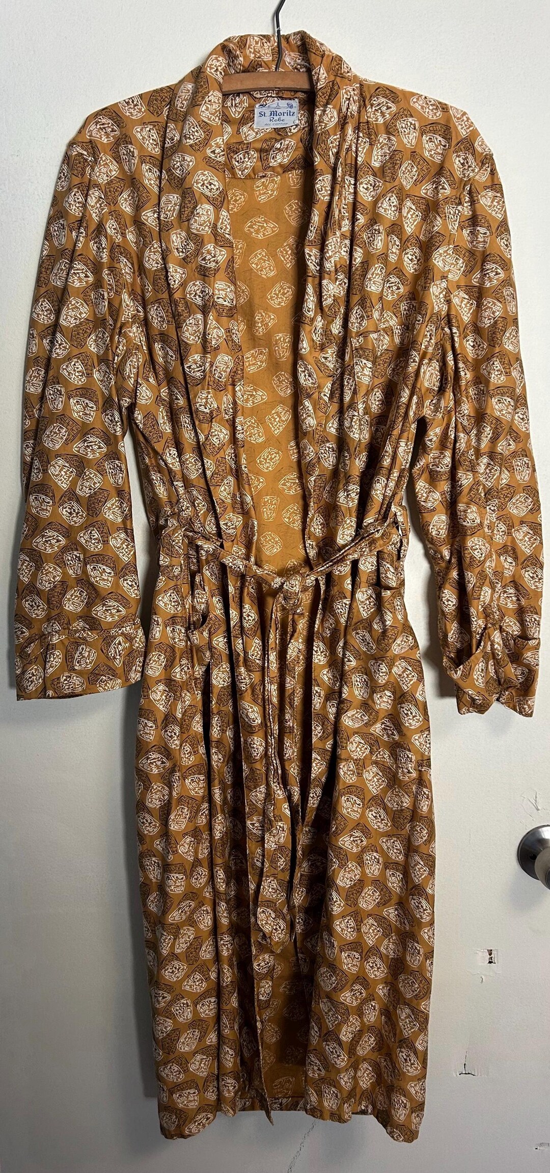 Vintage 1960s St.moritz Robe Geometric Gold Scovill Snaps Belt Smoking ...
