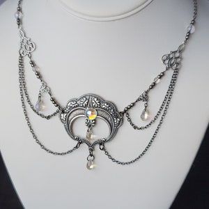 Elegant Renaissance Iridescent Chain Necklace Handmade Chain - Etsy