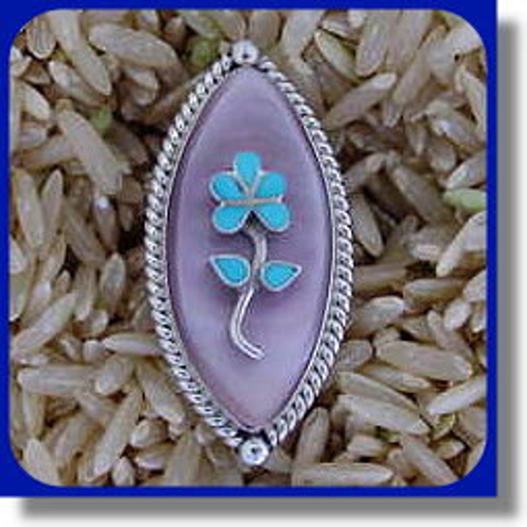 Pink Mussel Shell With Flower Ring - Etsy