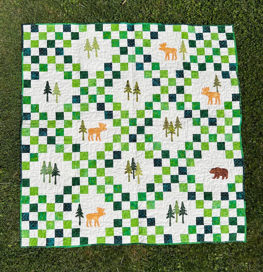 Patchwork Quilt Blanket in a Traditional Irish Chain Pattern Bonus ...