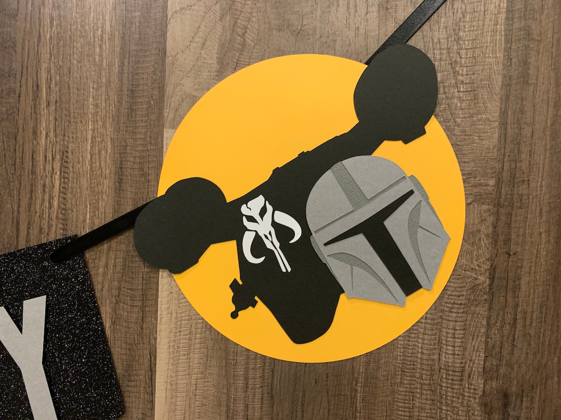 Star Wars the Mandalorian & Baby Yoda happy - Etsy