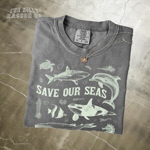 Retro Sea Life T-shirt - Marine Life Conservation Tee - Retro Ocean ...