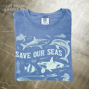 Retro Sea Life T-shirt - Marine Life Conservation Tee - Retro Ocean ...