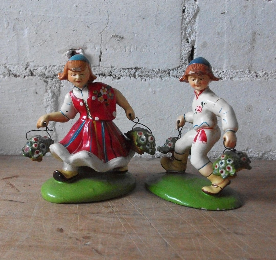 Dutch Boy and Girl Chalk Figures. Painted Flower Sellers From Holland ...