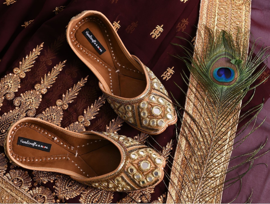 Gold Women Punjabi Jutti, Wedding Shoe Bride, Handmade Khussa, Wedding ...