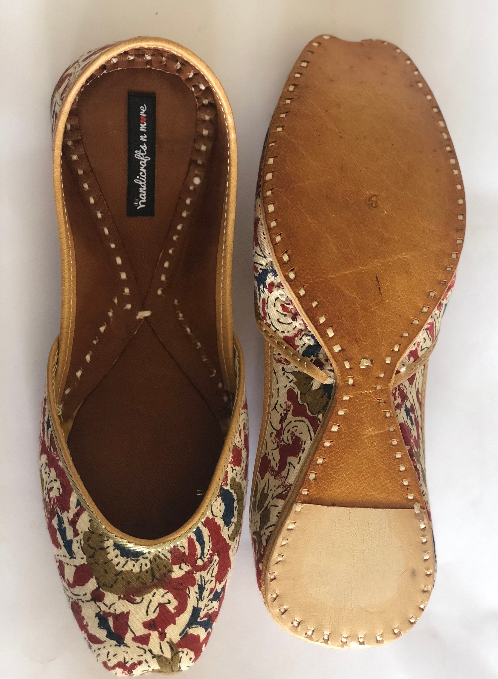 Women Handcrafted Ethnic Leather Kalamkari Footwear, Indian Mojari ...