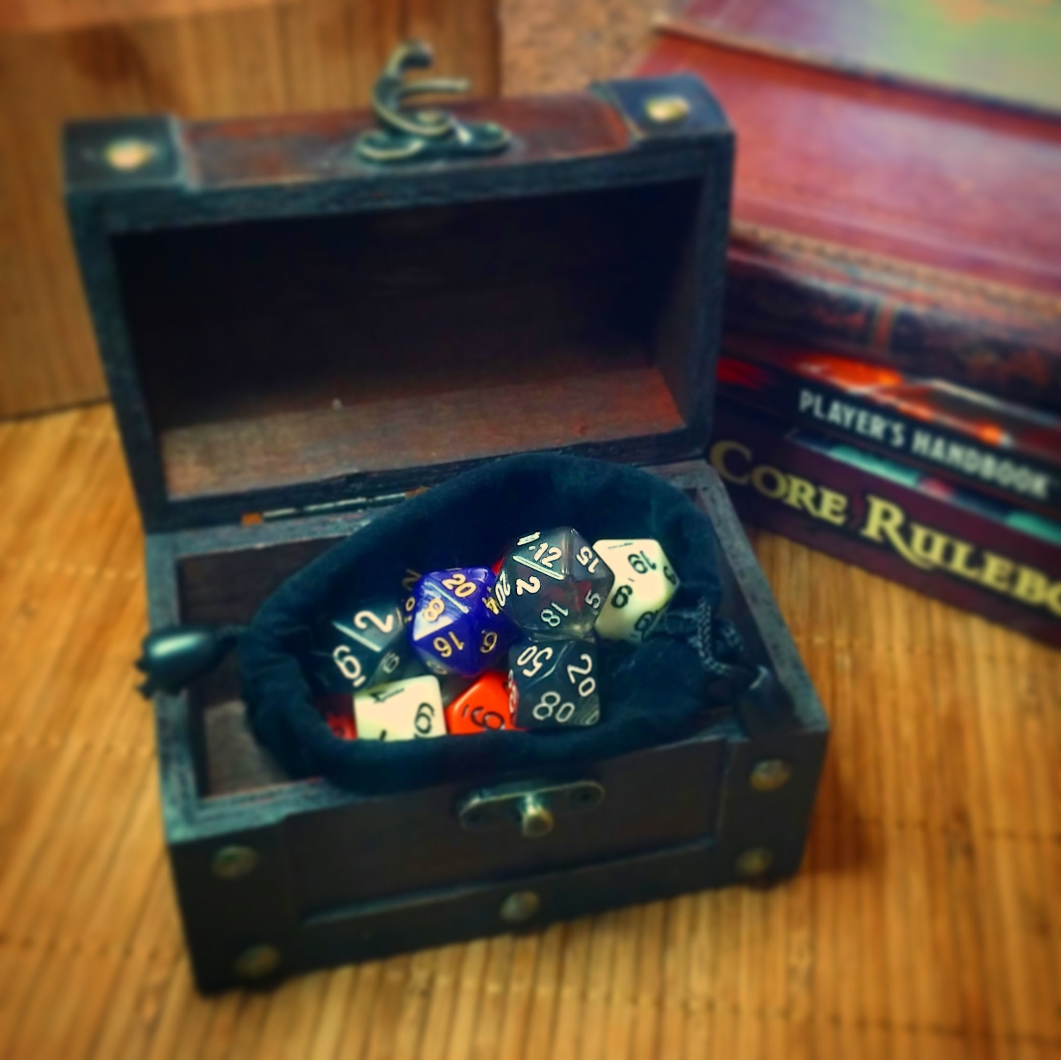 Dungeons and Dragons DND D&D Dice Box Set. Treasure Chest | Etsy