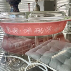 Vintage Pink Daisy PYREX Divided Dish With Lid - Etsy