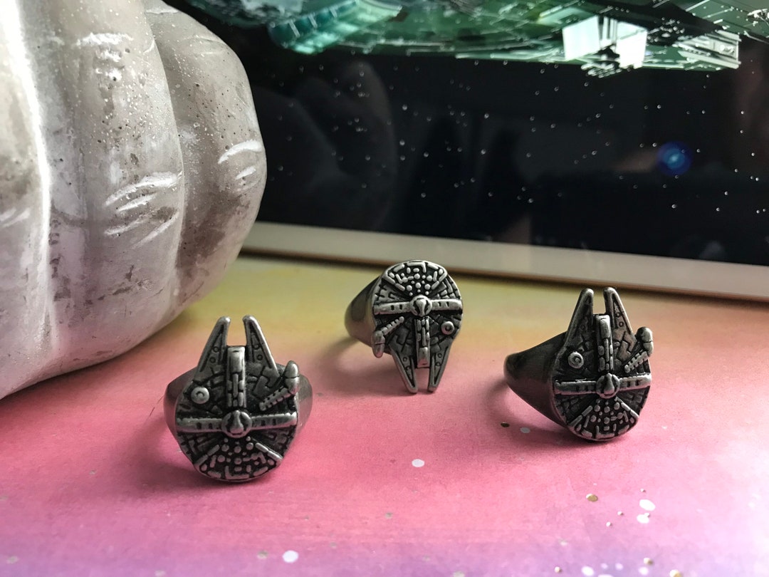 Star Wars Millennium Falcon Ring - Etsy
