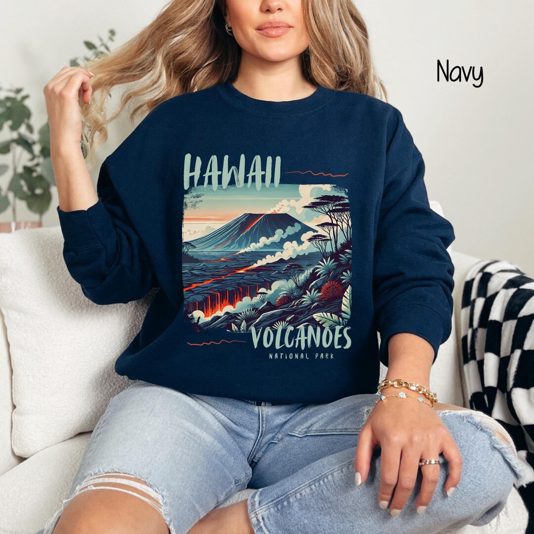 Hawaii Volcanoes National Park Retro Grunge Unisex Crewneck Sweatshirt ...