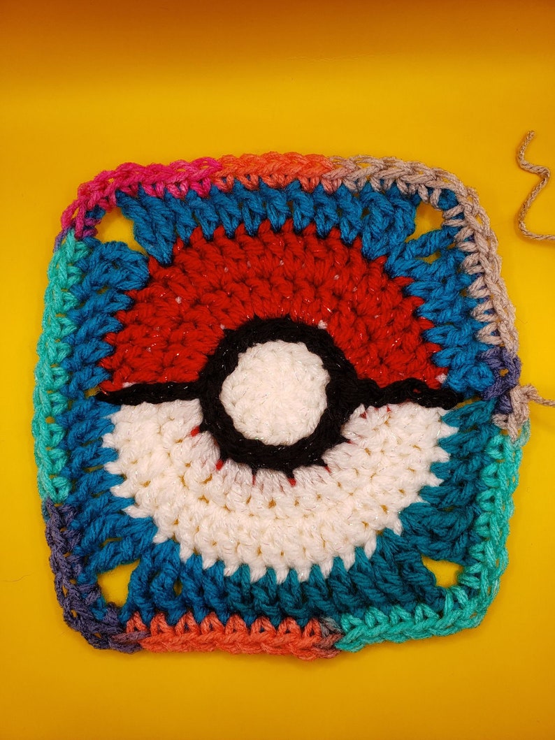 Pokéball Granny Square Crochet Pattern US Crochet Terms - Etsy