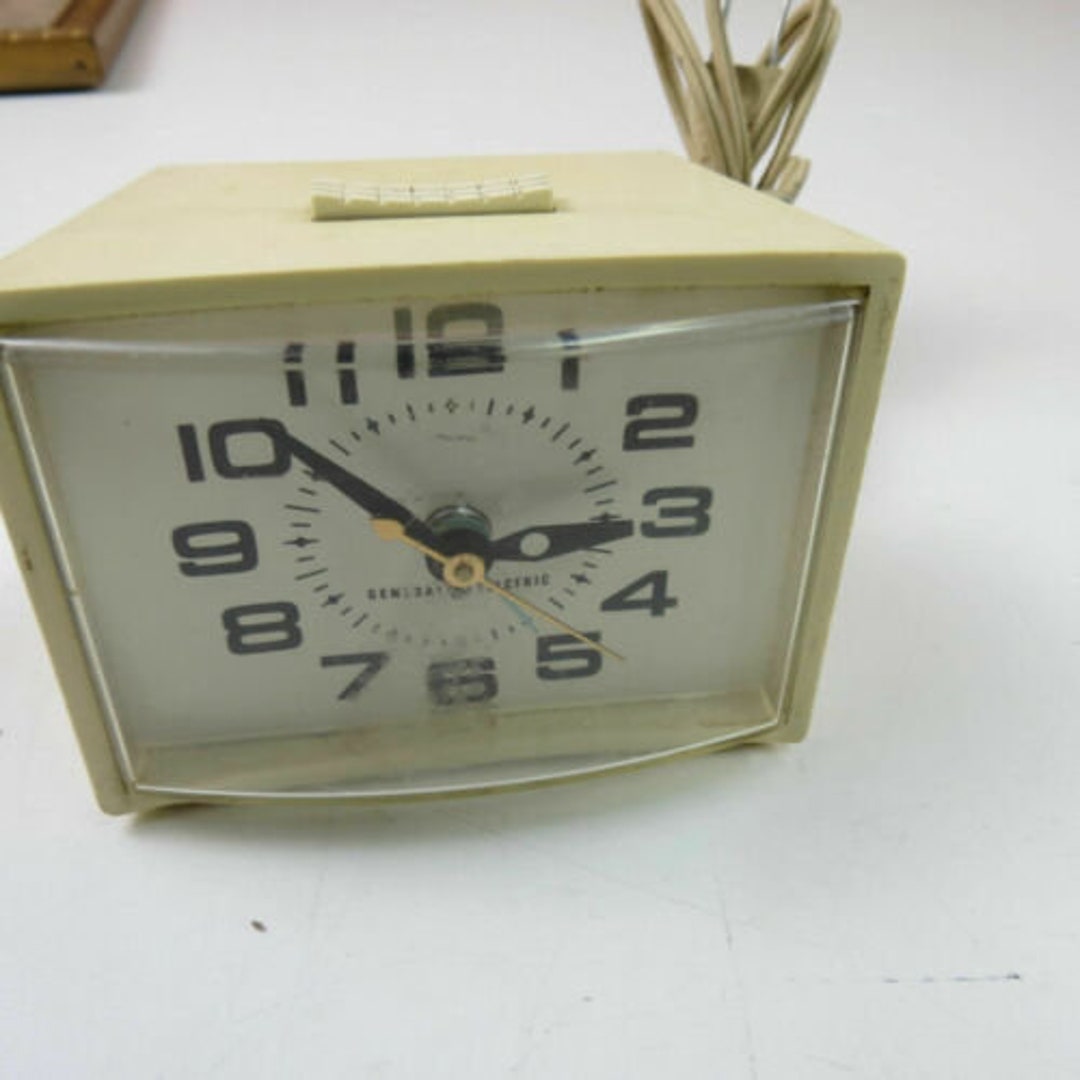 Vintage General Electric GE Dial Electric Alarm Clock MCM - Etsy