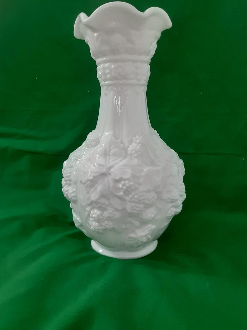 Milkglass, Imperial Glass, Loganberry Vase - Etsy