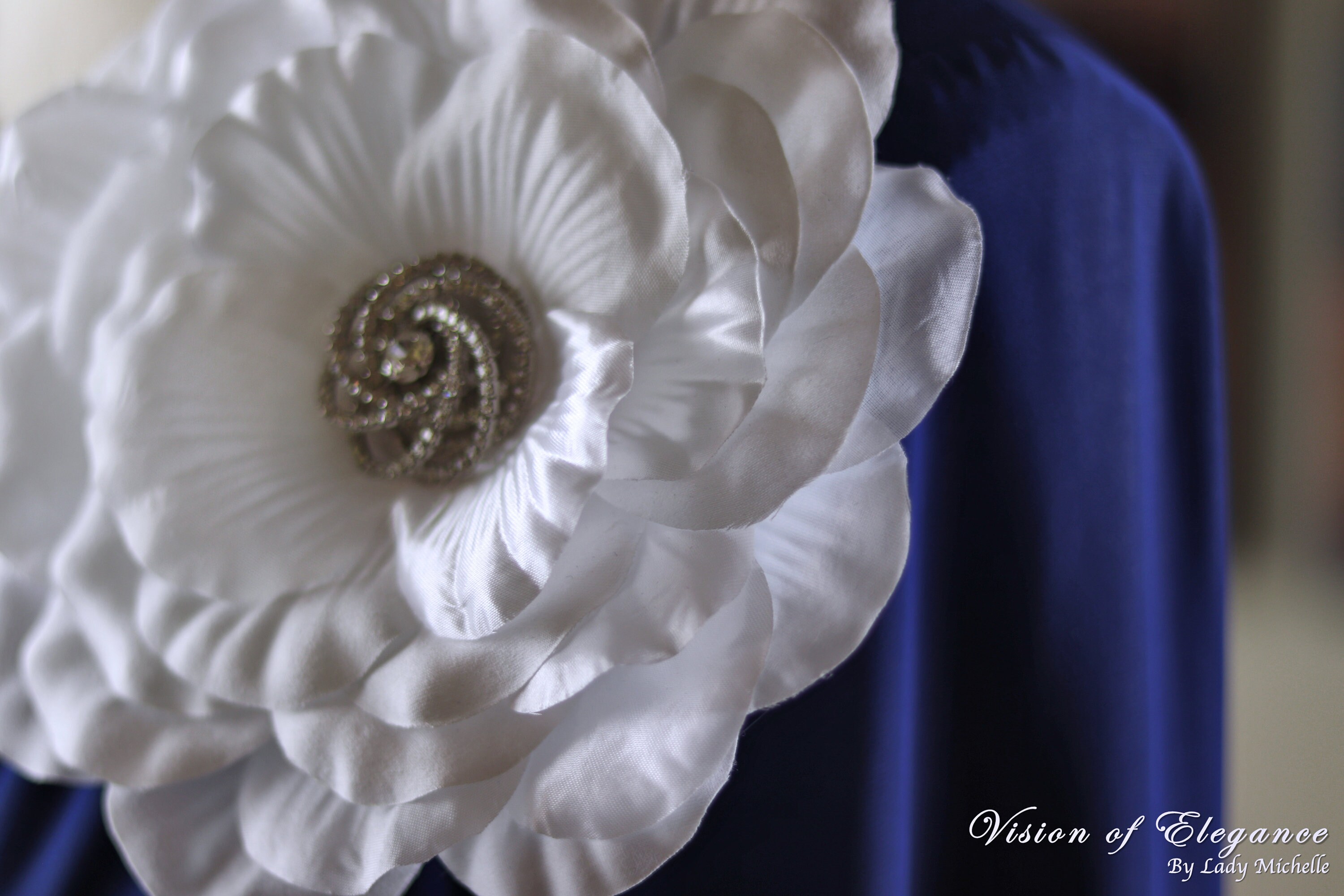 White Silk Flower Shoulder Pin Corsage Flower Pin Brooch | Etsy