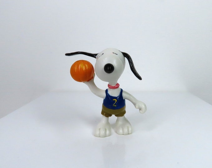 A Vintage 1990s Snoopy Basketball Toy Figure. - Etsy