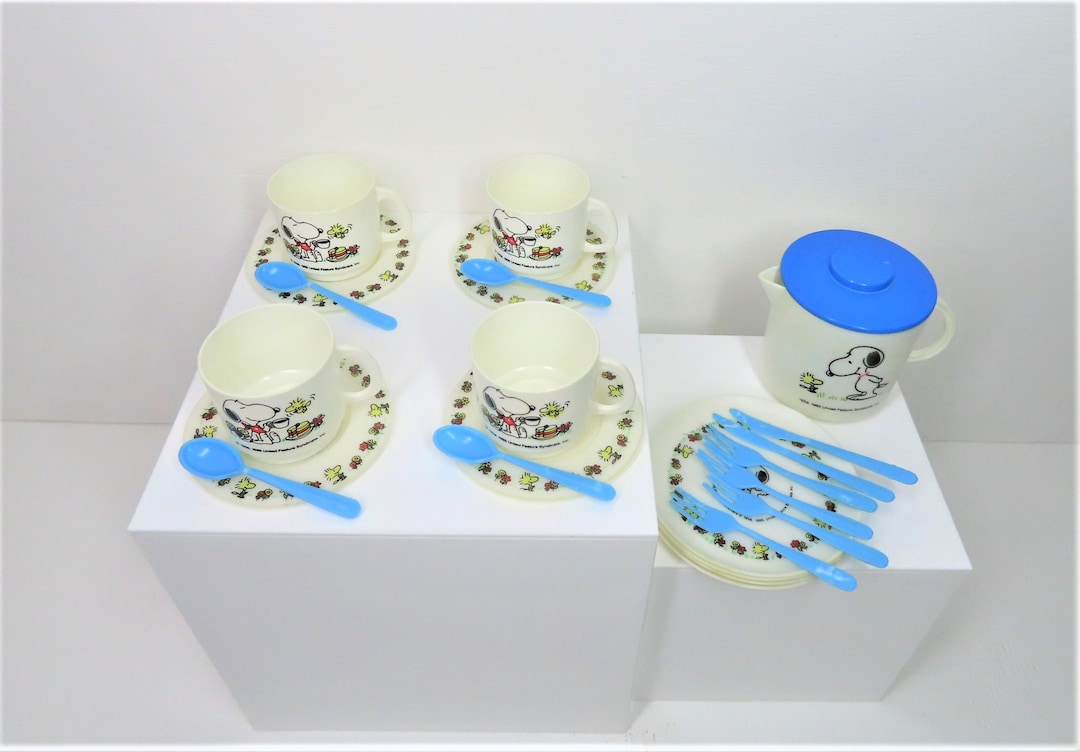 A Vintage 1970s Snoopy Tea Set. - Etsy