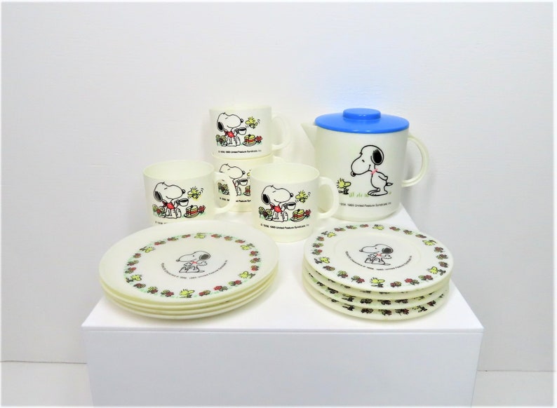 A Vintage 1970s Snoopy Tea Set. - Etsy