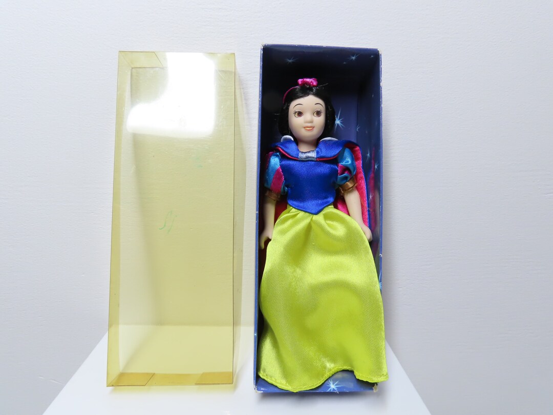Snow White Chinaware Figure by Deagostini. - Etsy UK