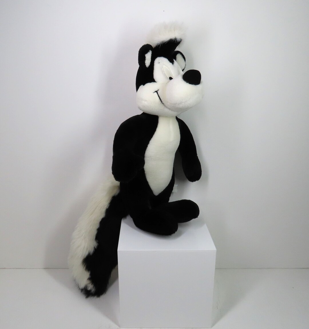 A Vintage 1990s 17" Pepe Le Pew Large Plush Soft Toy. - Etsy
