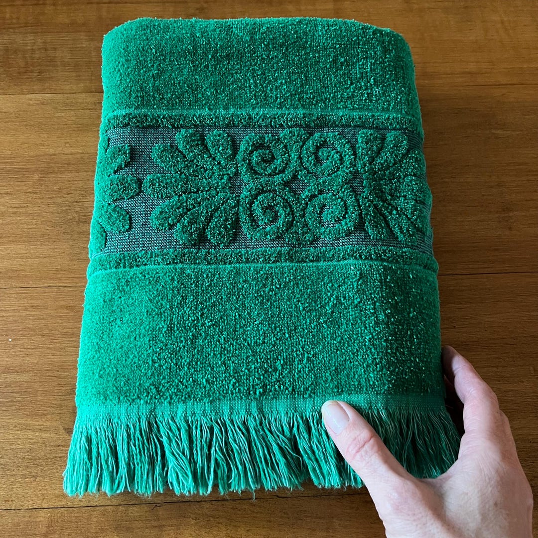 Vintage Emerald/ Kelly Green Cannon Towel, Retro Bathroom Decor - Etsy