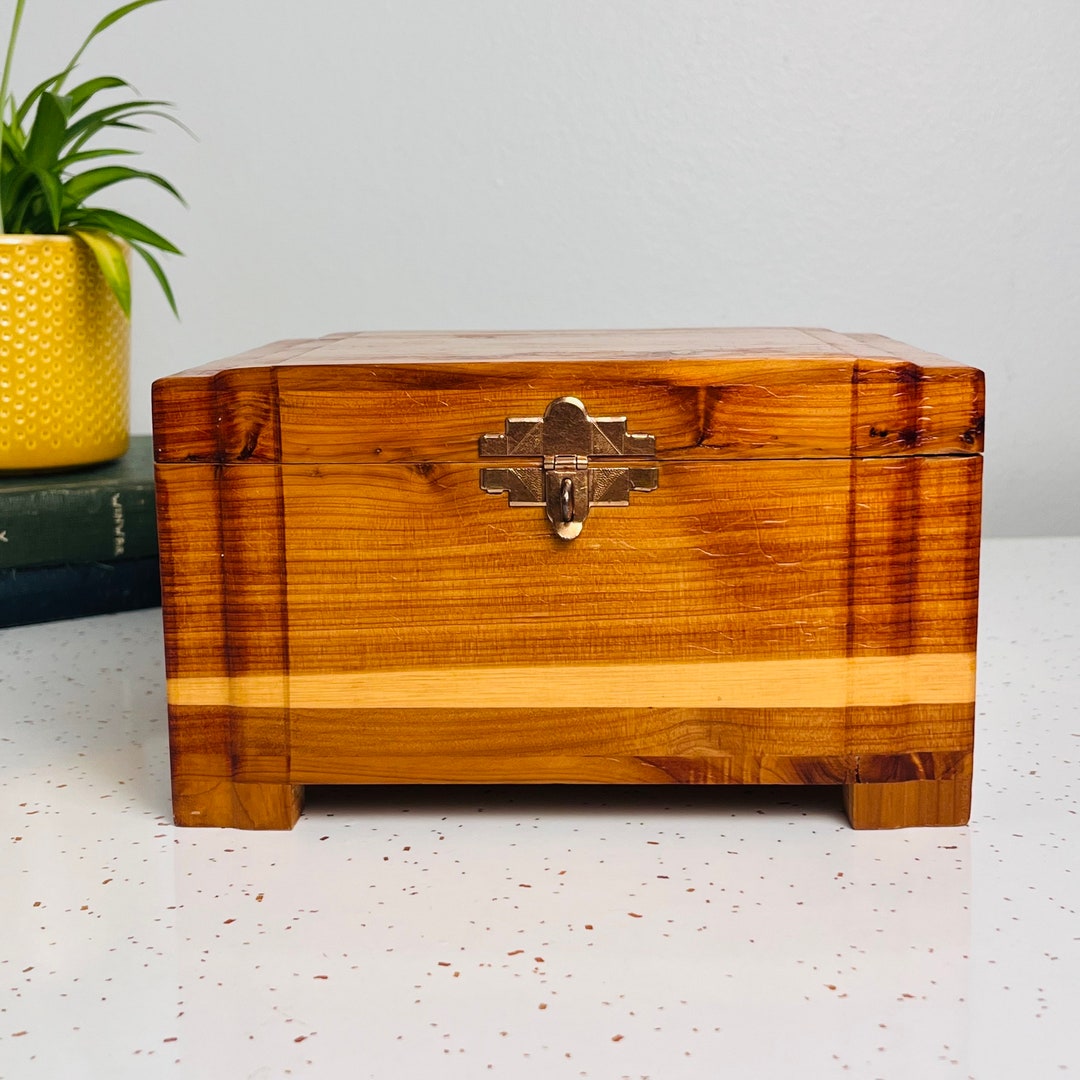 Vintage Cedar Box Keepsake Jewelry Storage Rustic Primitive Farmhouse ...