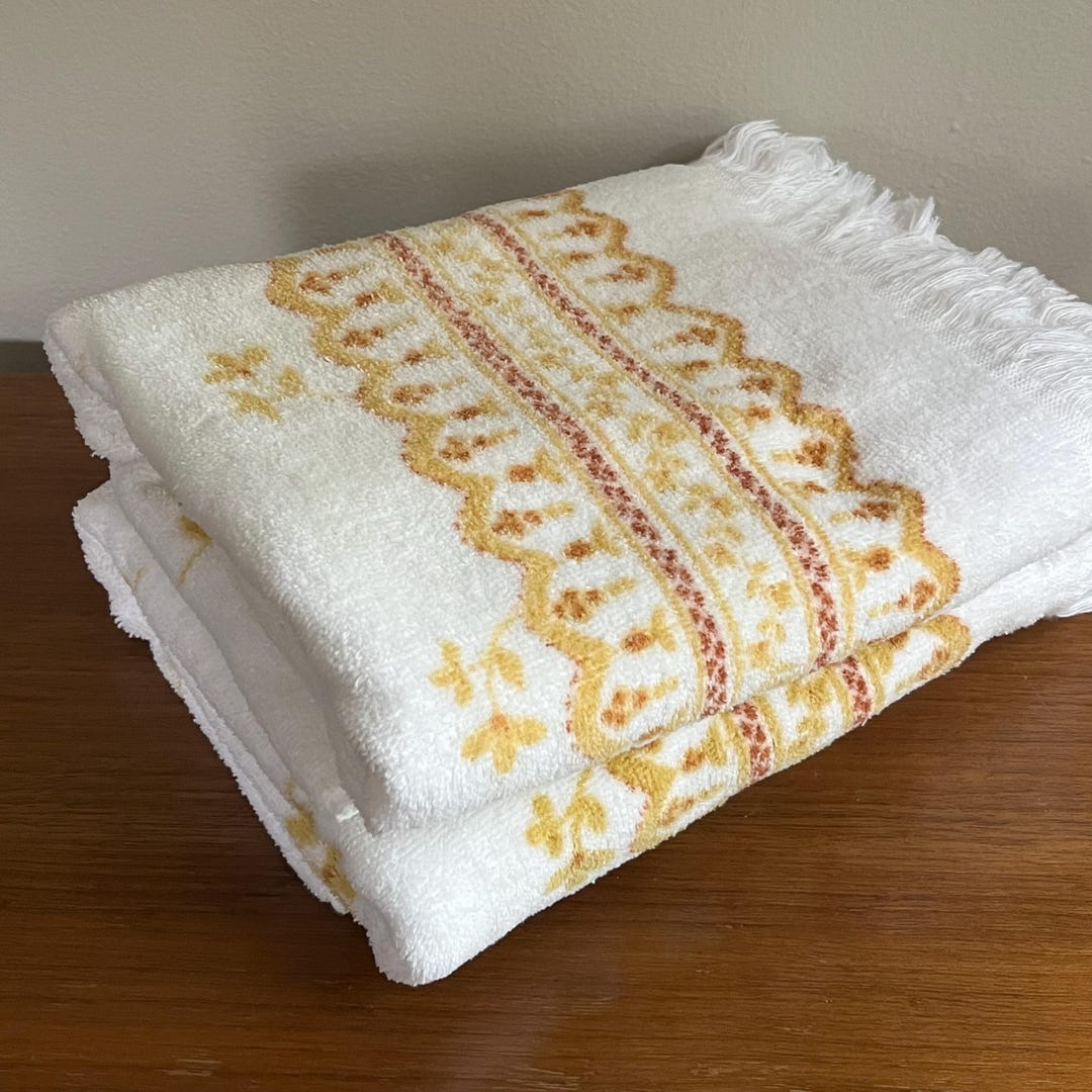 Vintage White Plush Bath Towels, White, Gold, Rust Colored Mid Century ...
