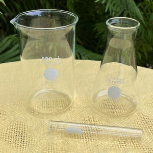 Vintage Pyrex Beaker Erlenmeyer Lab Flask Glass Test Tube Lab Science ...
