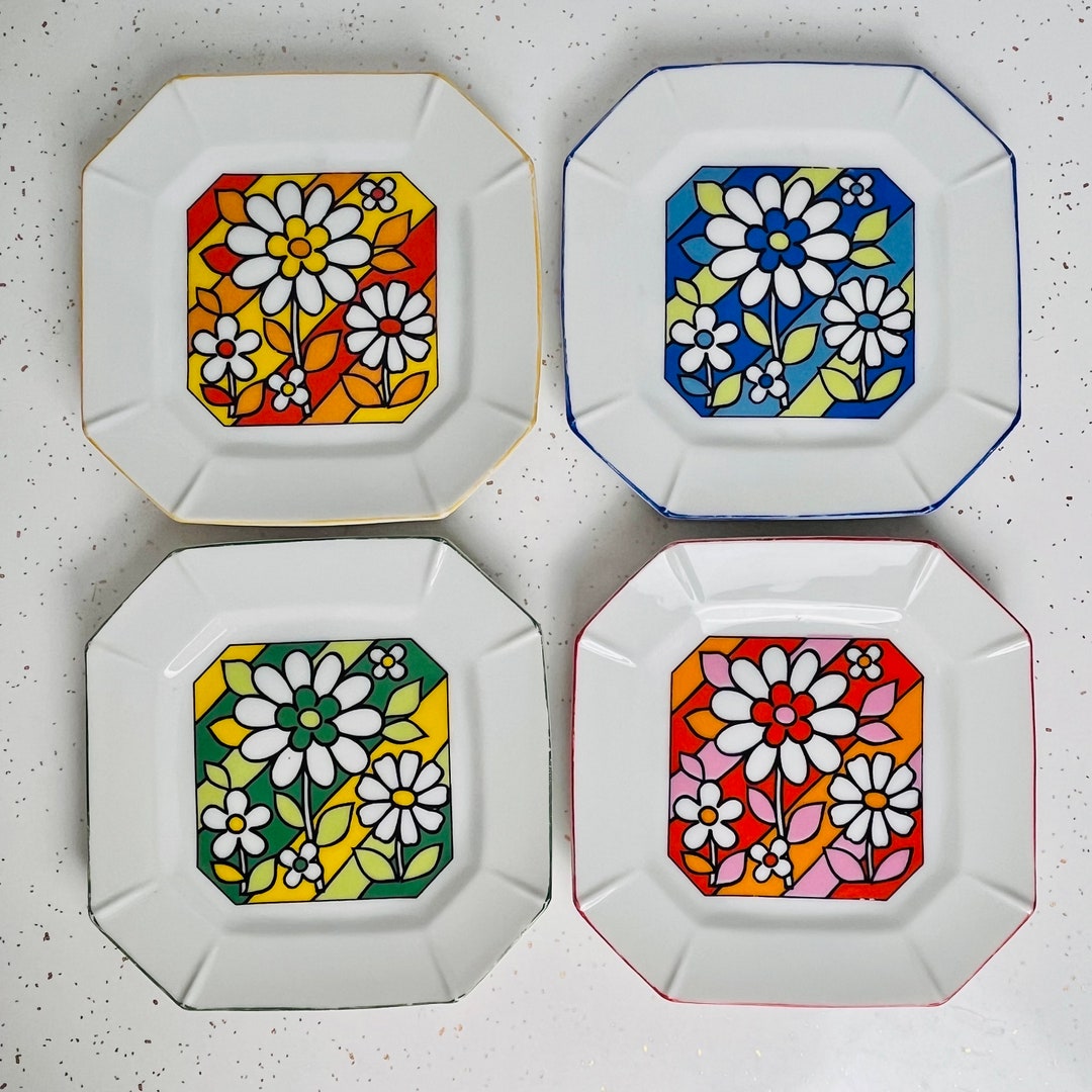 Vintage Mod Flower Plates 1960’s Flower Power Daisy Dessert Plates ...