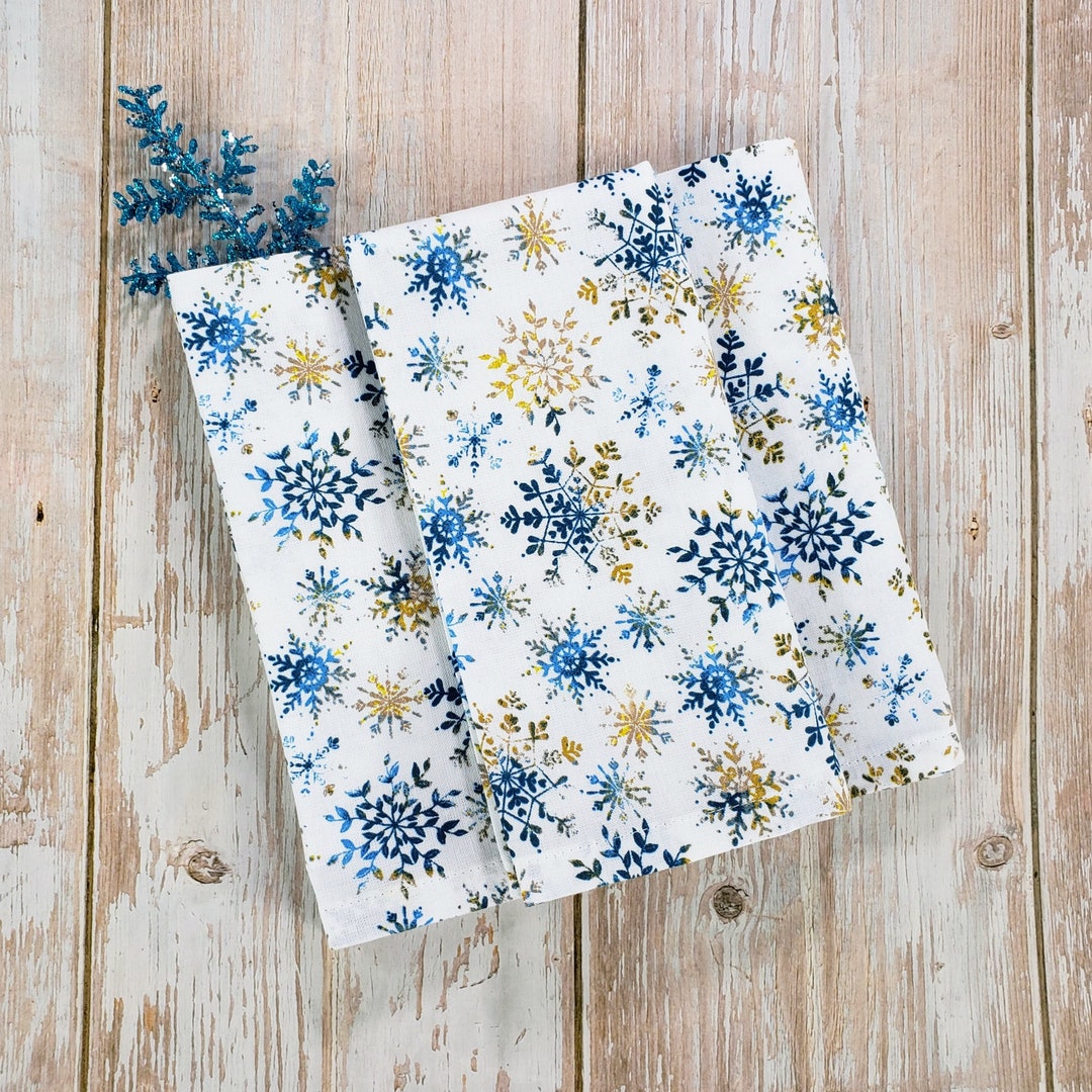 Christmas Cloth Napkins, Blue Snowflake Cloth Napkins, Ombre Snowflake ...