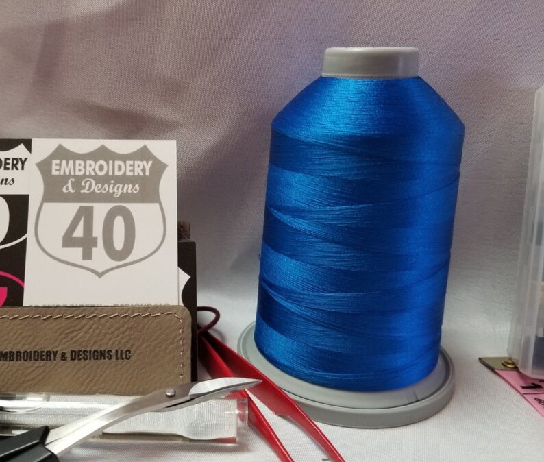 Glide Thread Dusty Plumb Embroidery, Quilting Thread. Polyester 5500 ...