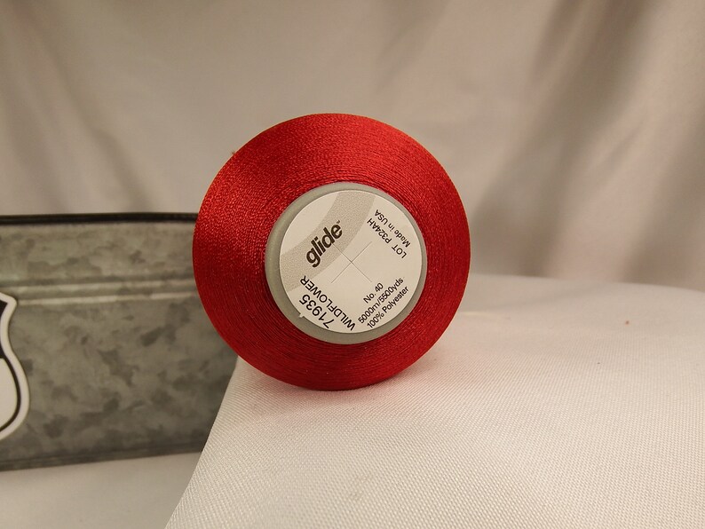 Red EMBROIDERY Thread Glide 71935 Polyester 5500 Yards 40 - Etsy