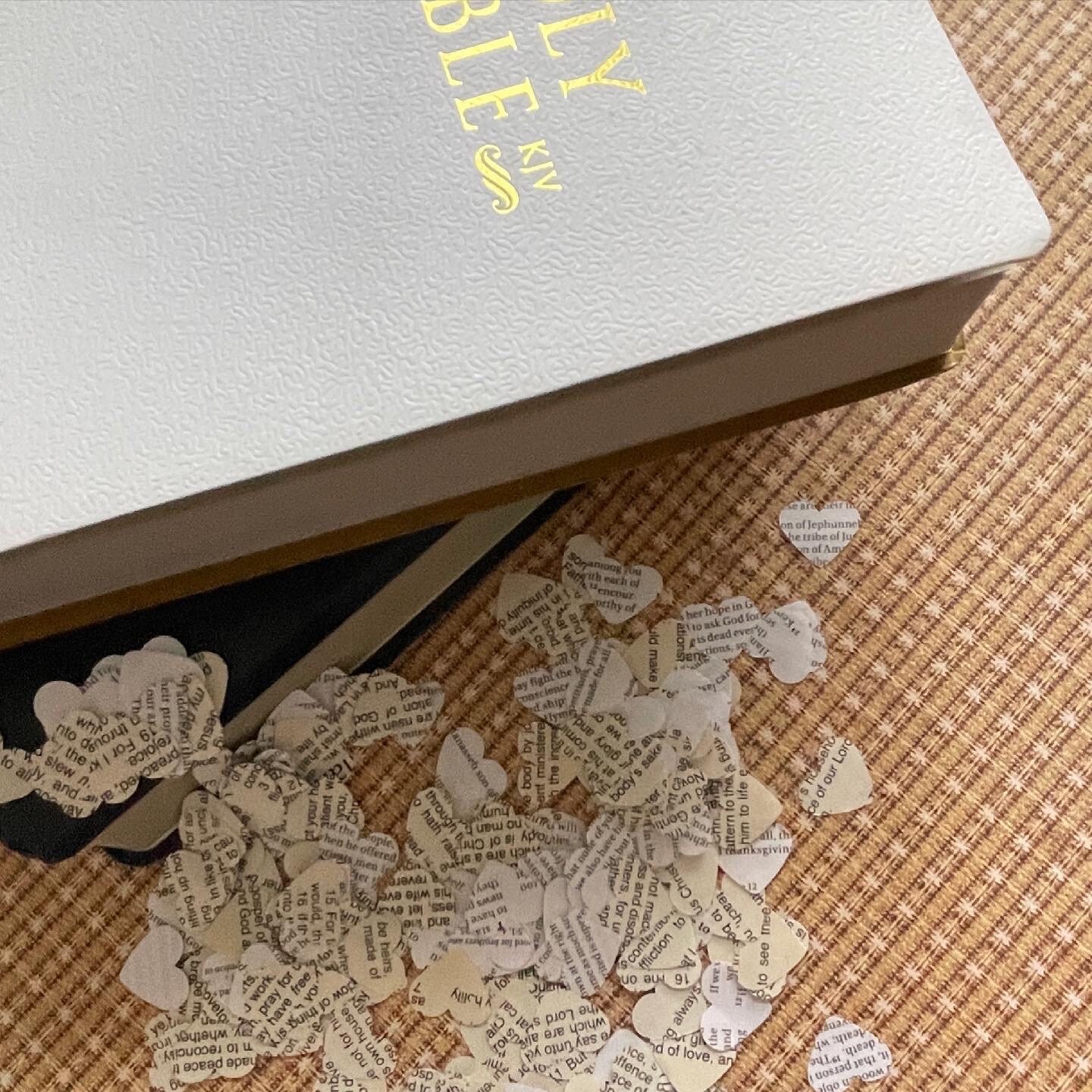 200 Pieces Book Page Confetti | 5/8" | Book Page Table Scatter ...