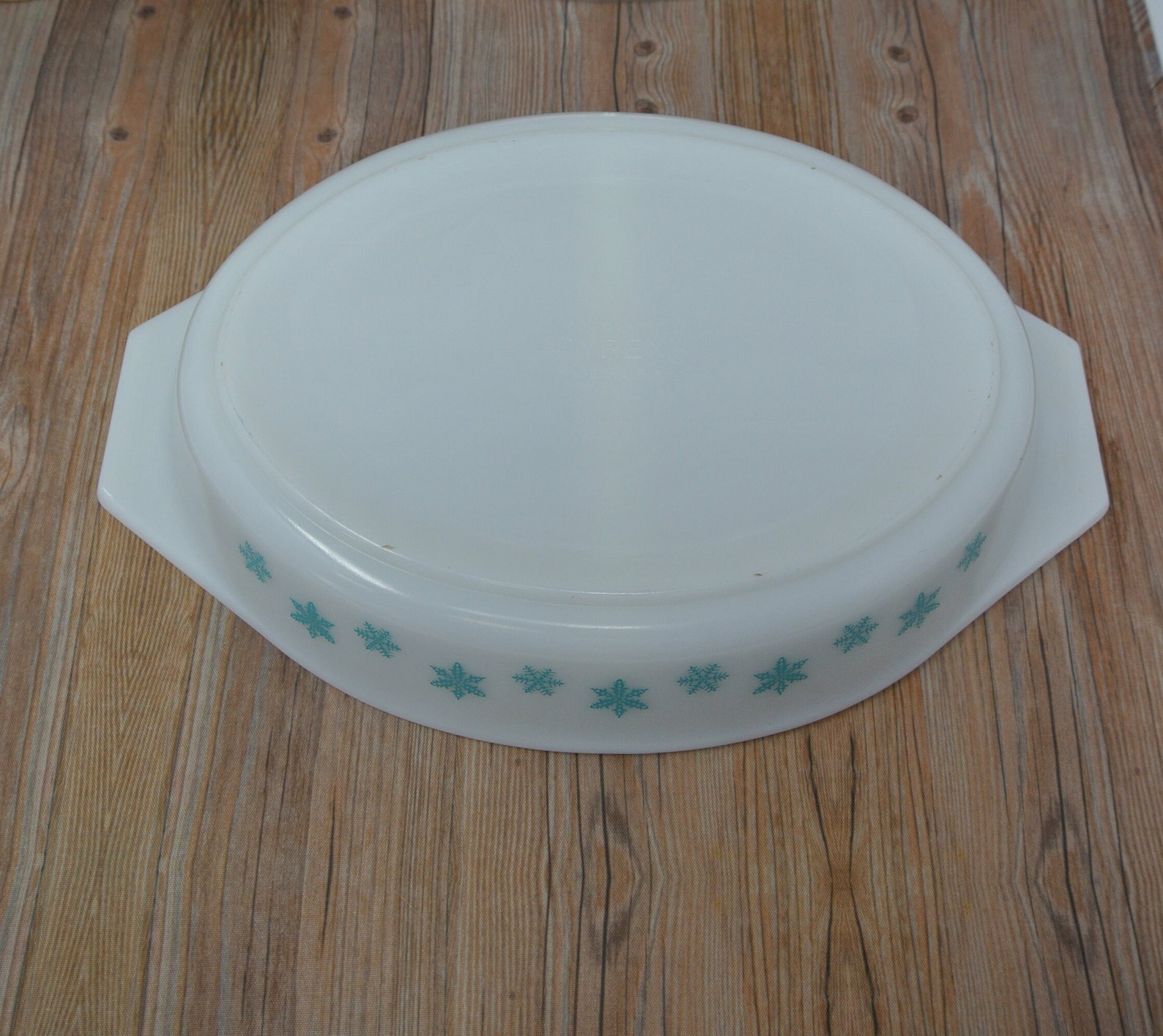 Vintage PYREX Snowflake Pattern White With Turquoise Snowflakes 1 1/2 ...