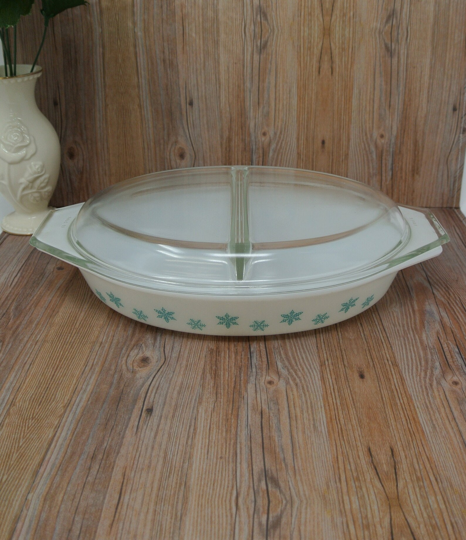 Vintage PYREX Snowflake Pattern White With Turquoise Snowflakes 1 1/2 ...