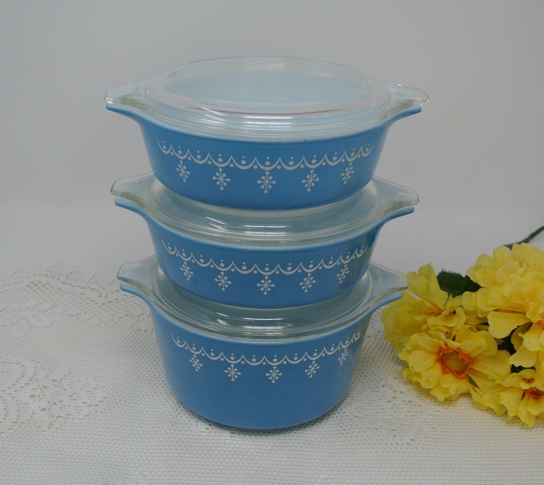 Vintage Pyrex Snowflake Blue Garland Cinderella Casserole Set ~ Made in ...