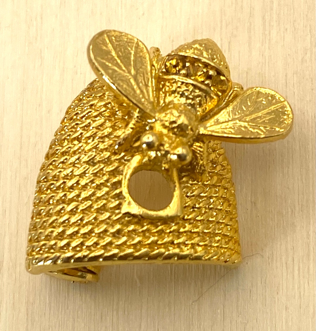 Vintage Bee and Beehive Gold Tone Brooch, Bee Lapel Pin - Etsy