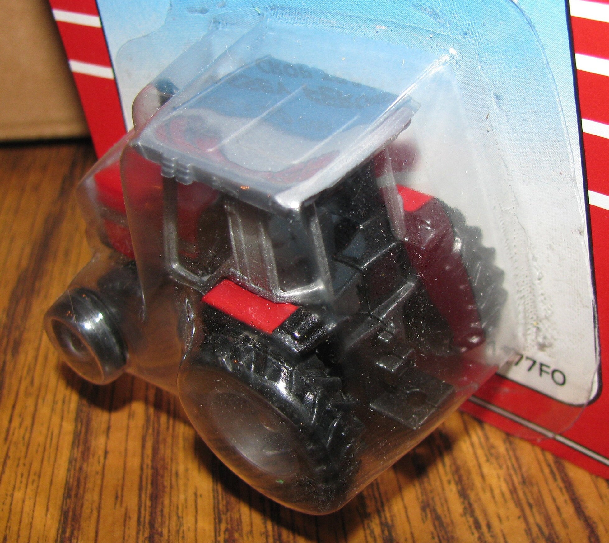 Massey Ferguson 3070 Row Crop Tractor With Cab 1/64 ERTL Toy #1777FO Die Cast Metal Collectible ...