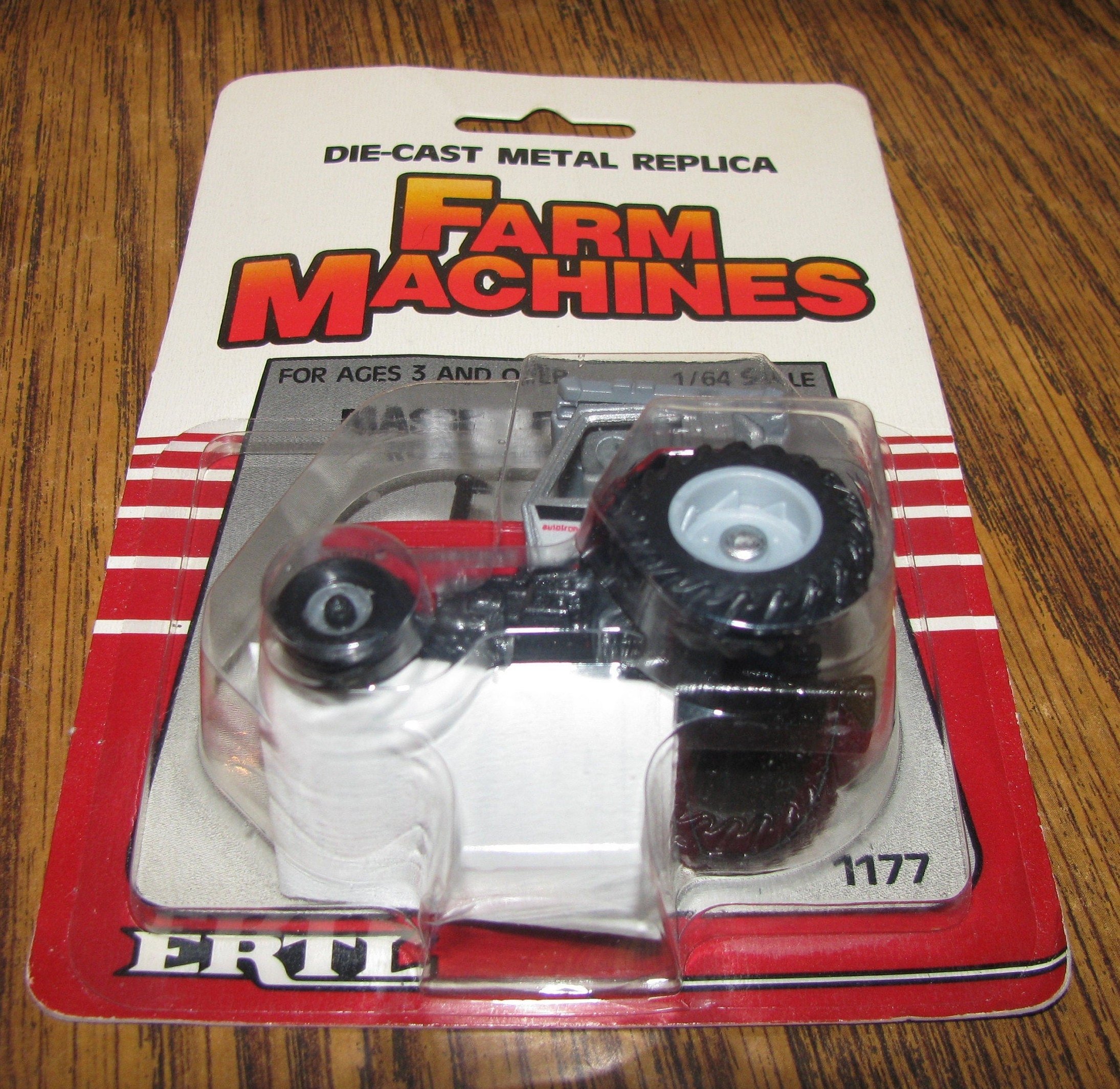 Massey Ferguson 3070 Row Crop Tractor With Cab 1/64 ERTL Toy 1777 Die Cast Metal Collectible ...