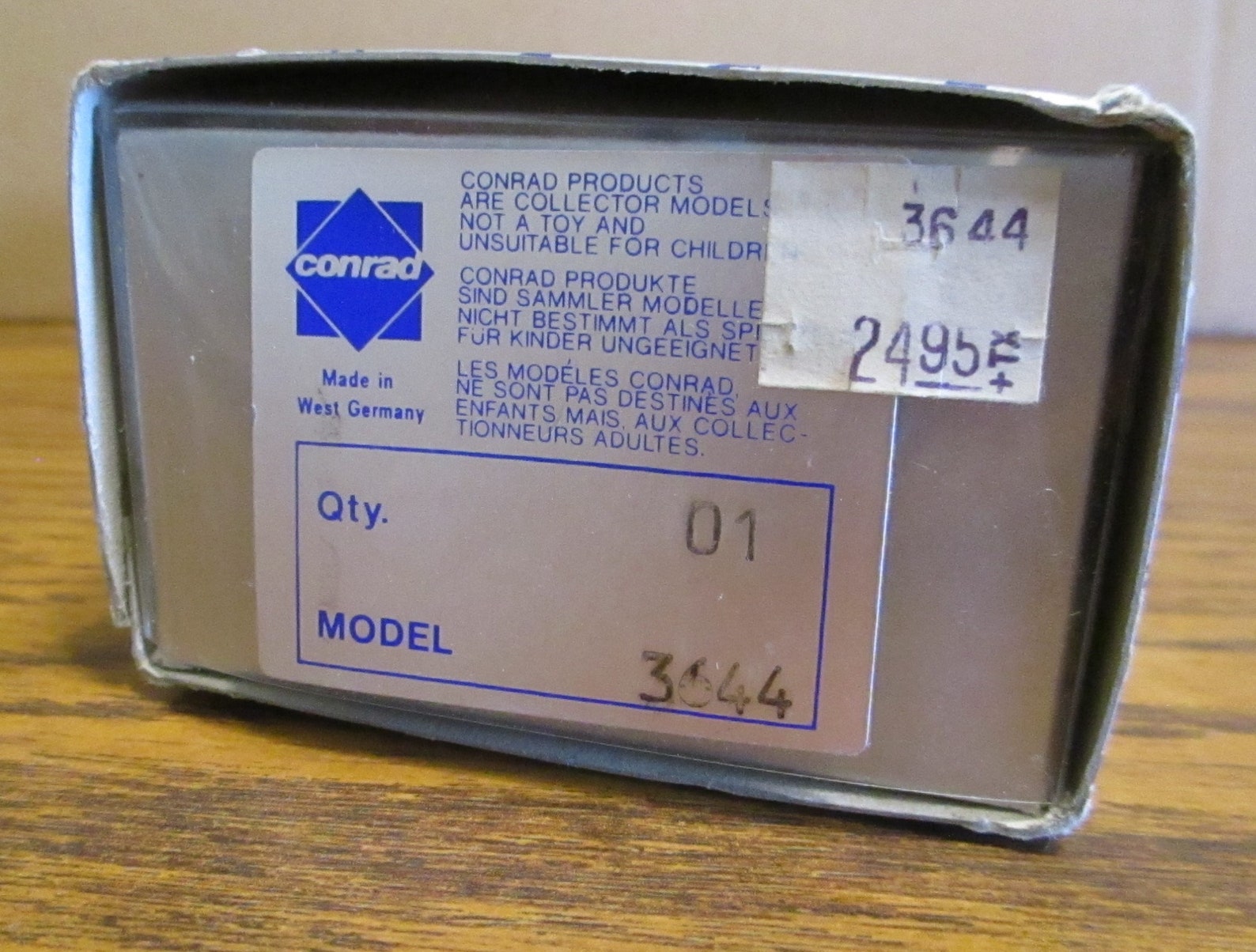 Conrad 3644 EVANS Concrete Cement Mixer Mack Truck Die Cast Metal White ...