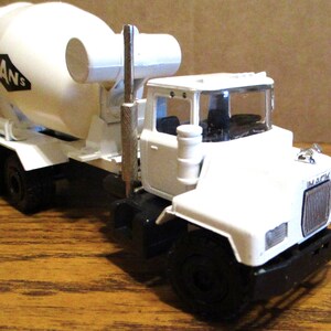 Conrad #3644 EVANS Concrete Cement Mixer Mack Truck Die Cast Metal ...